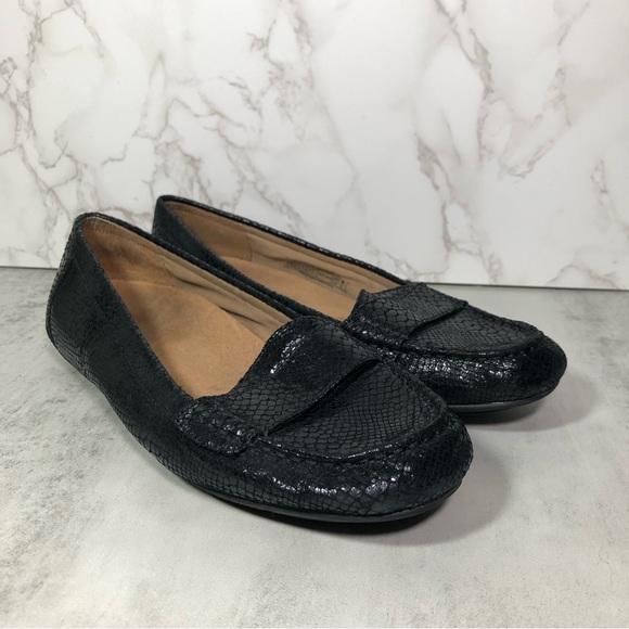 Vionic | Shoes | Vionic Snake Print Slip On Comfort Leather ...